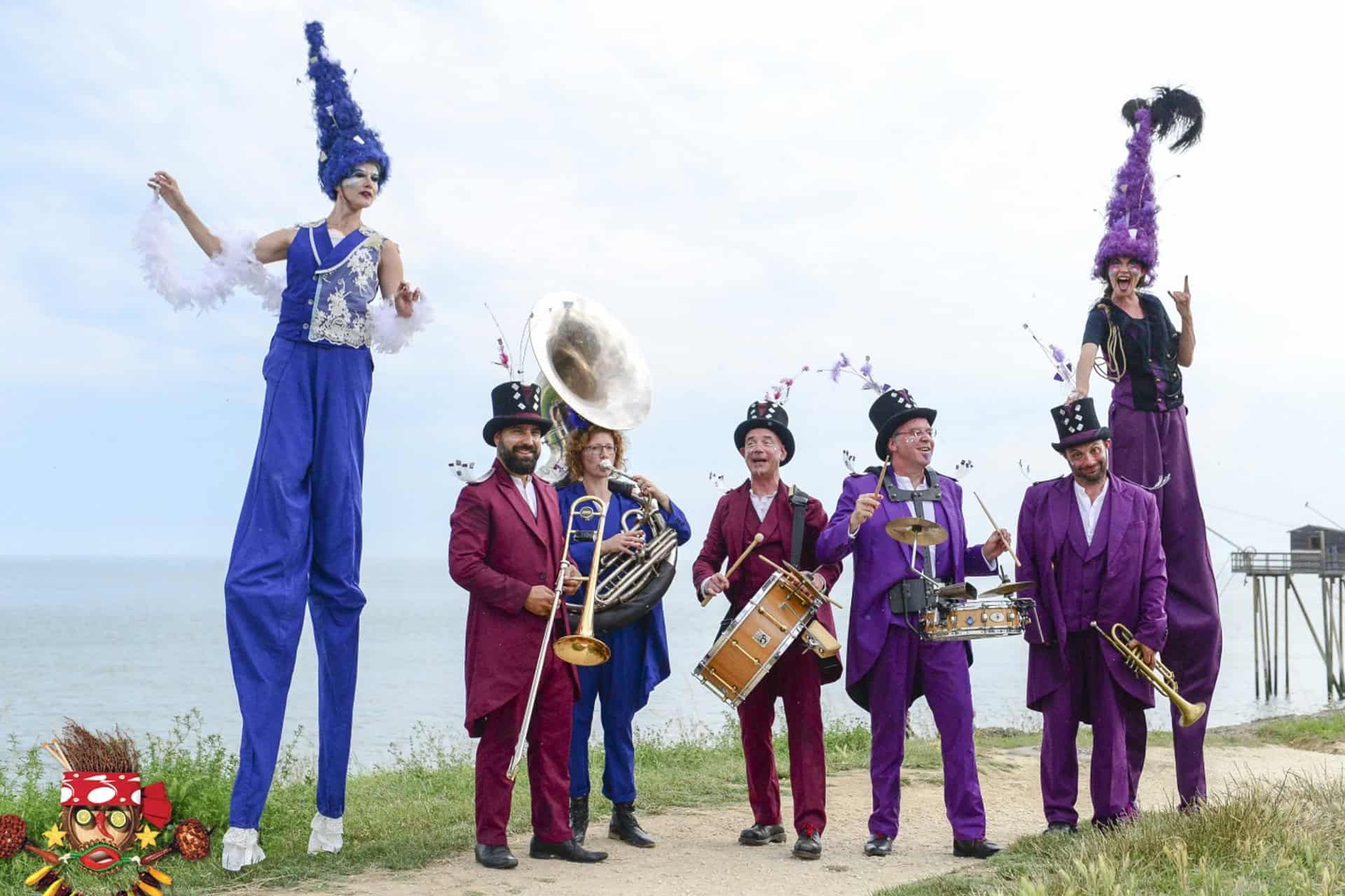 MARCHÉ NOCTURNE – ET SPECTACLE MUSICO VISUEL AVEC LA FANFARE CHIK ET ...